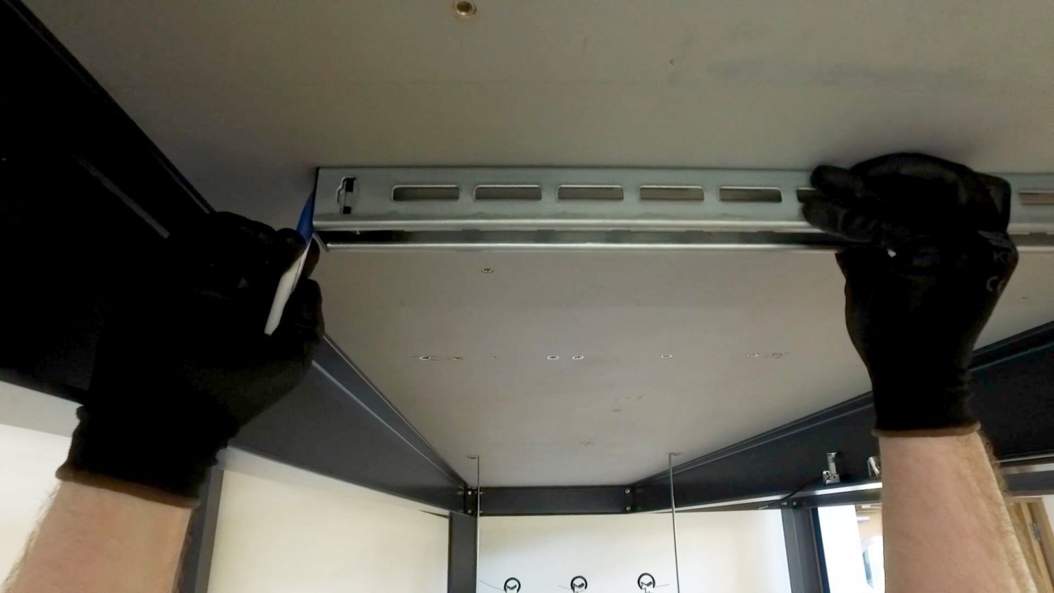 How to install Fast Trak in five simple steps | Gripple - Professional ...