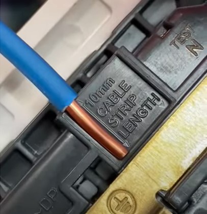 It's a Rapid Fix in six: Six steps on how to fit the Rapid Fix ...