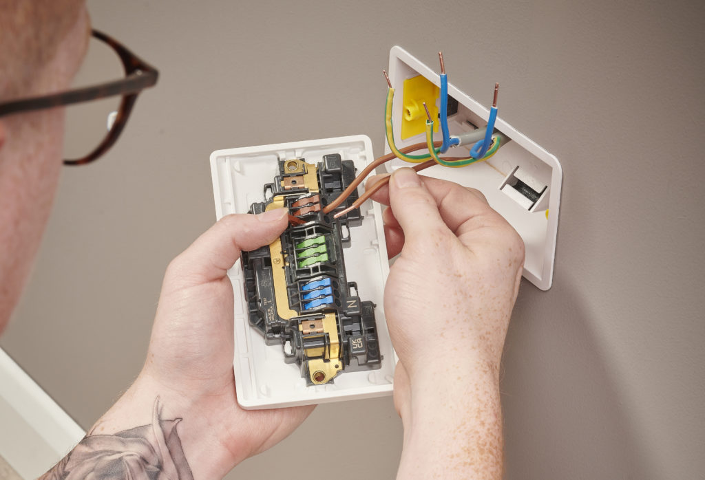 It's a Rapid Fix in six: Six steps on how to fit the Rapid Fix ...