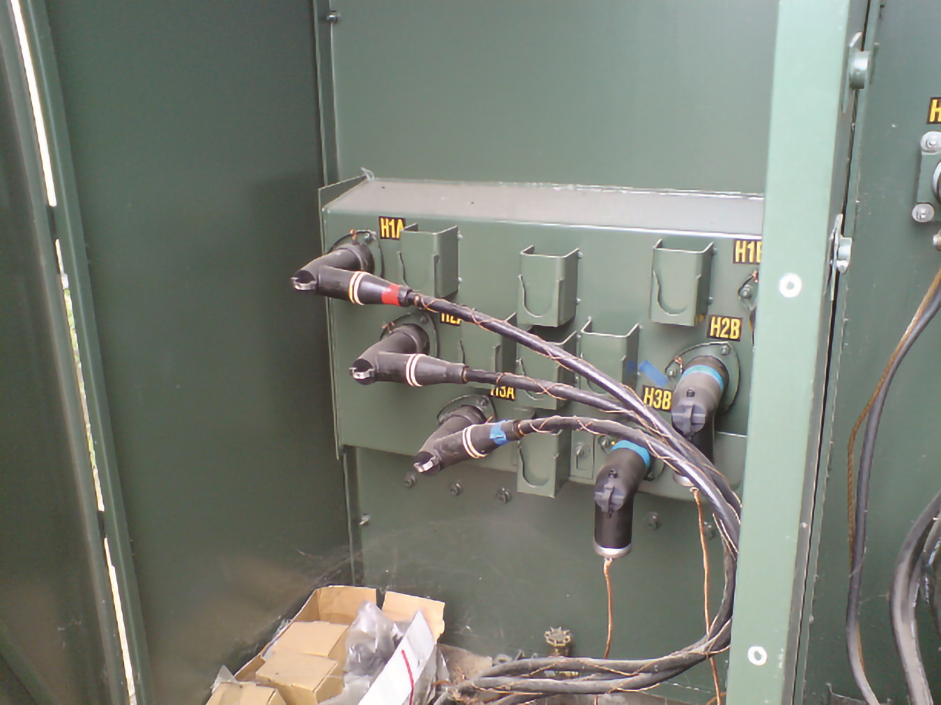 Electrical inspections in the oil and gas industry | FLIR ...