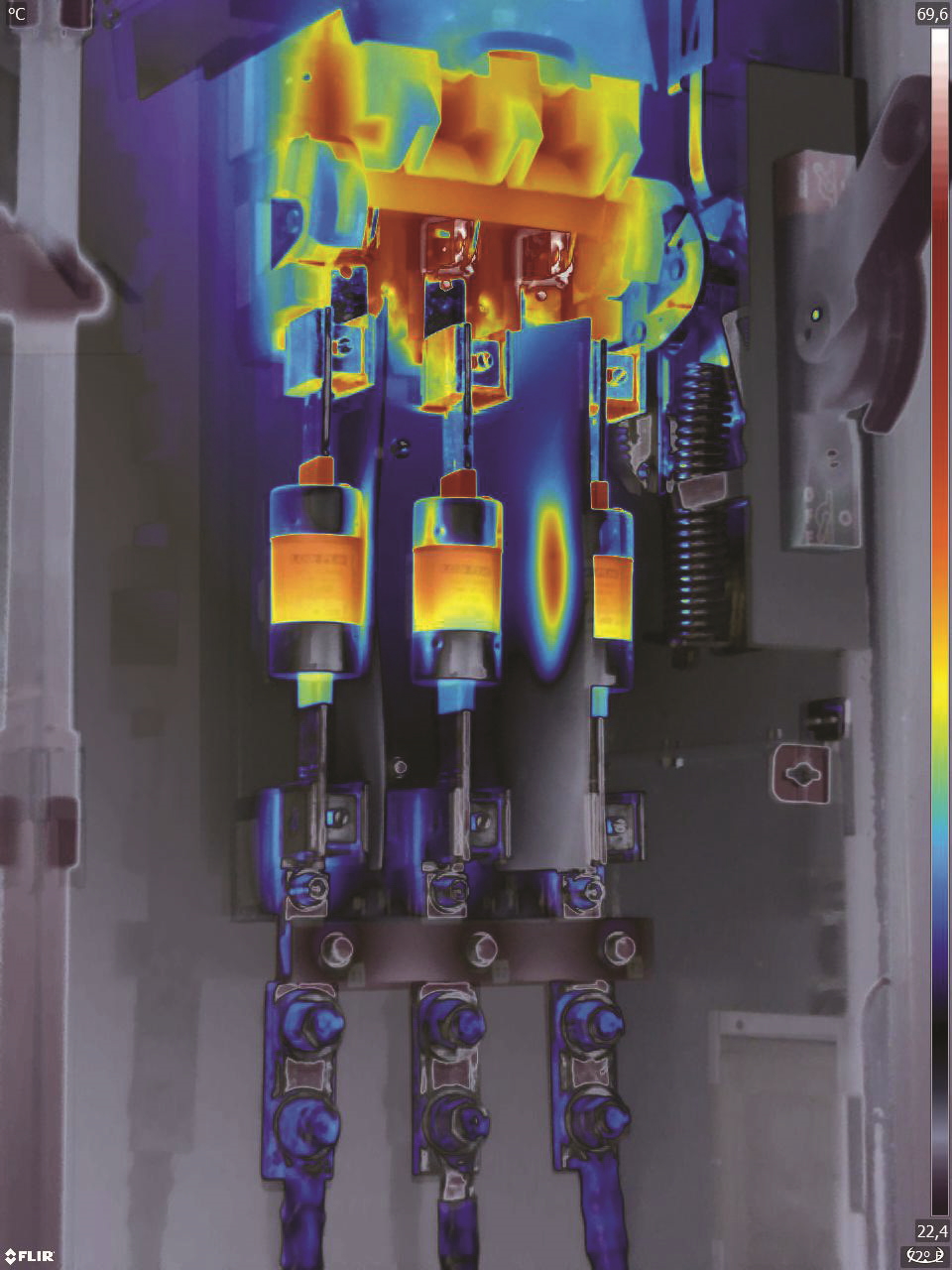 Electrical inspections in the oil and gas industry | FLIR ...