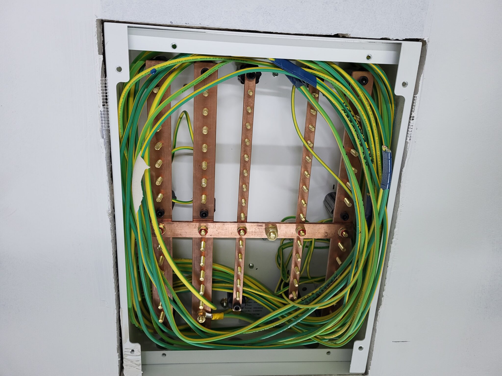 Installing electrical equipment in medical locations - Professional ...