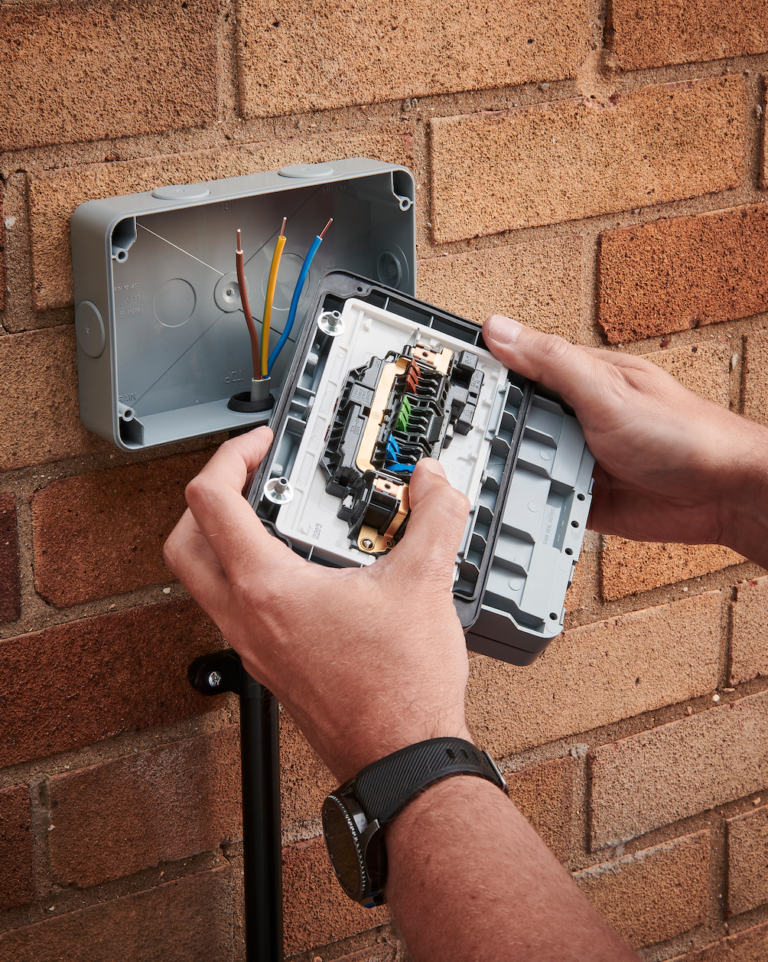 How to install MK Electric's Masterseal Plus Rapid Fix Switchsocket in ...