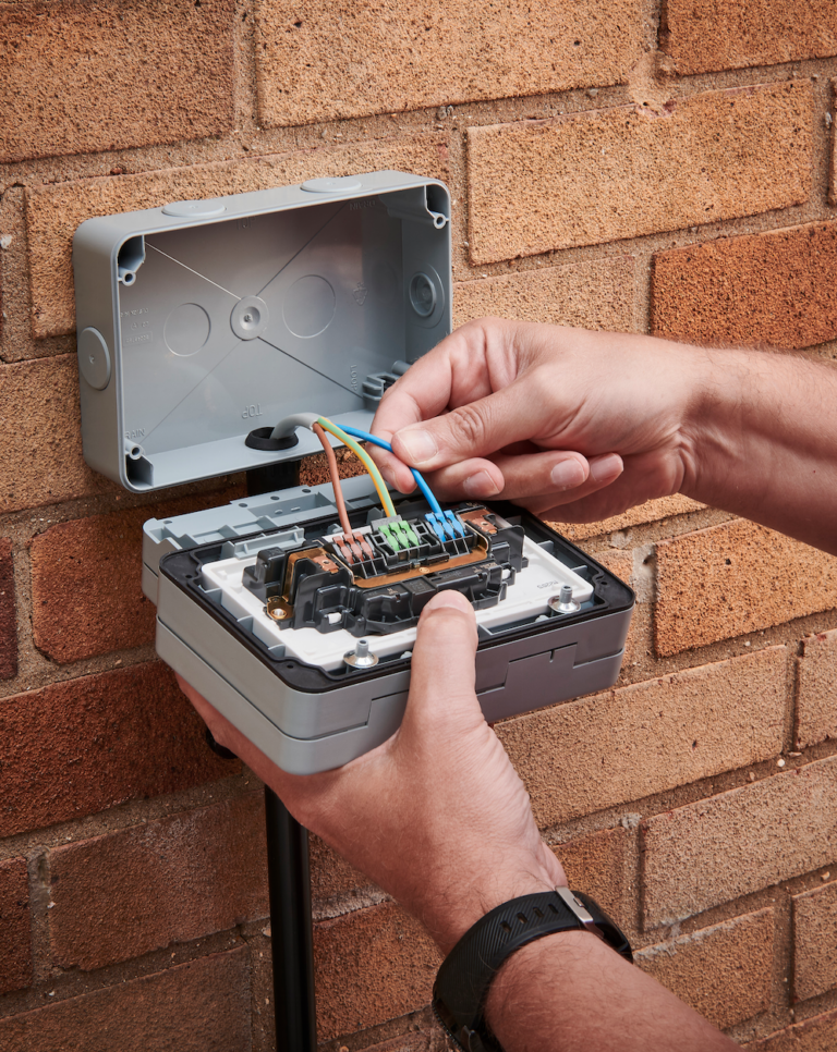 How to install MK Electric's Masterseal Plus Rapid Fix Switchsocket in ...
