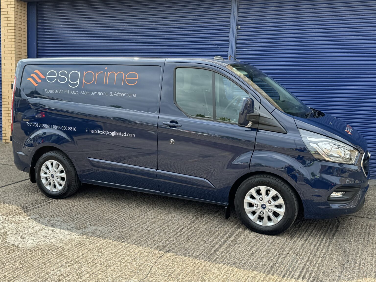 A glimpse into the back of a sparky's van - Professional Electrician