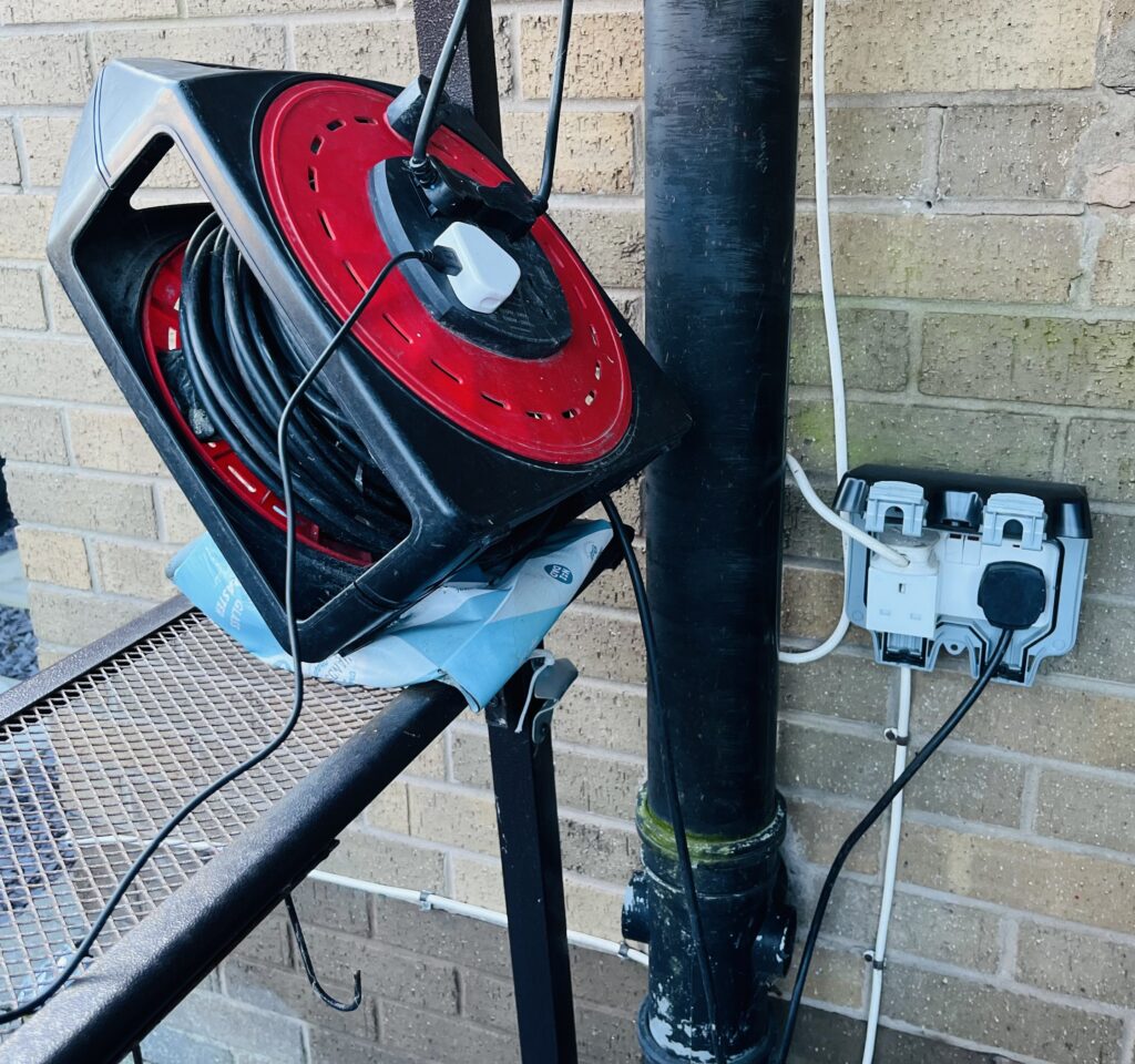 Codebreakers #100 - Professional Electrician