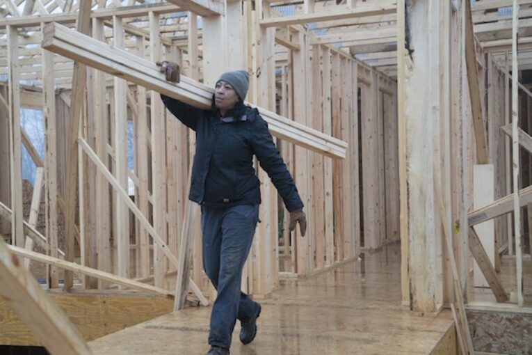 Carhartt Storm Defender technology keeps tradespeople dry and working ...