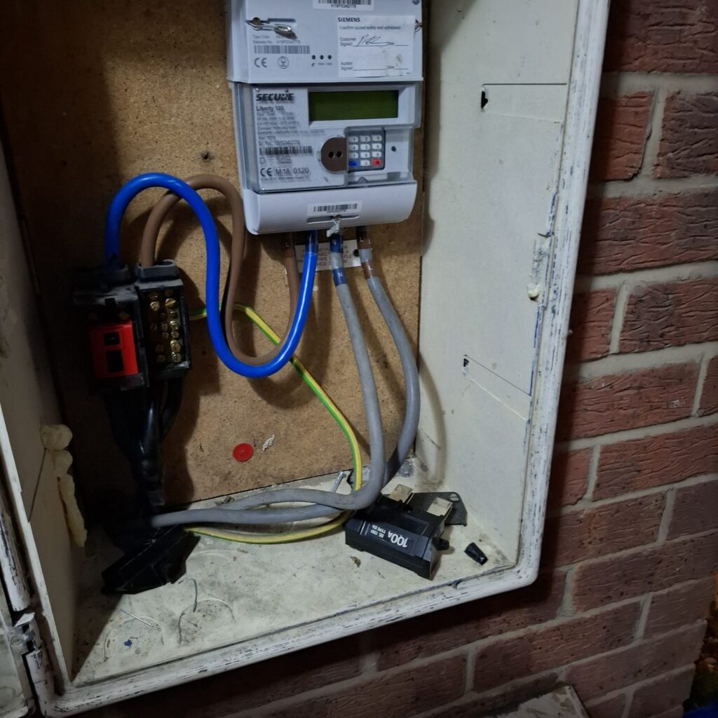 Codebreakers #120 - Professional Electrician